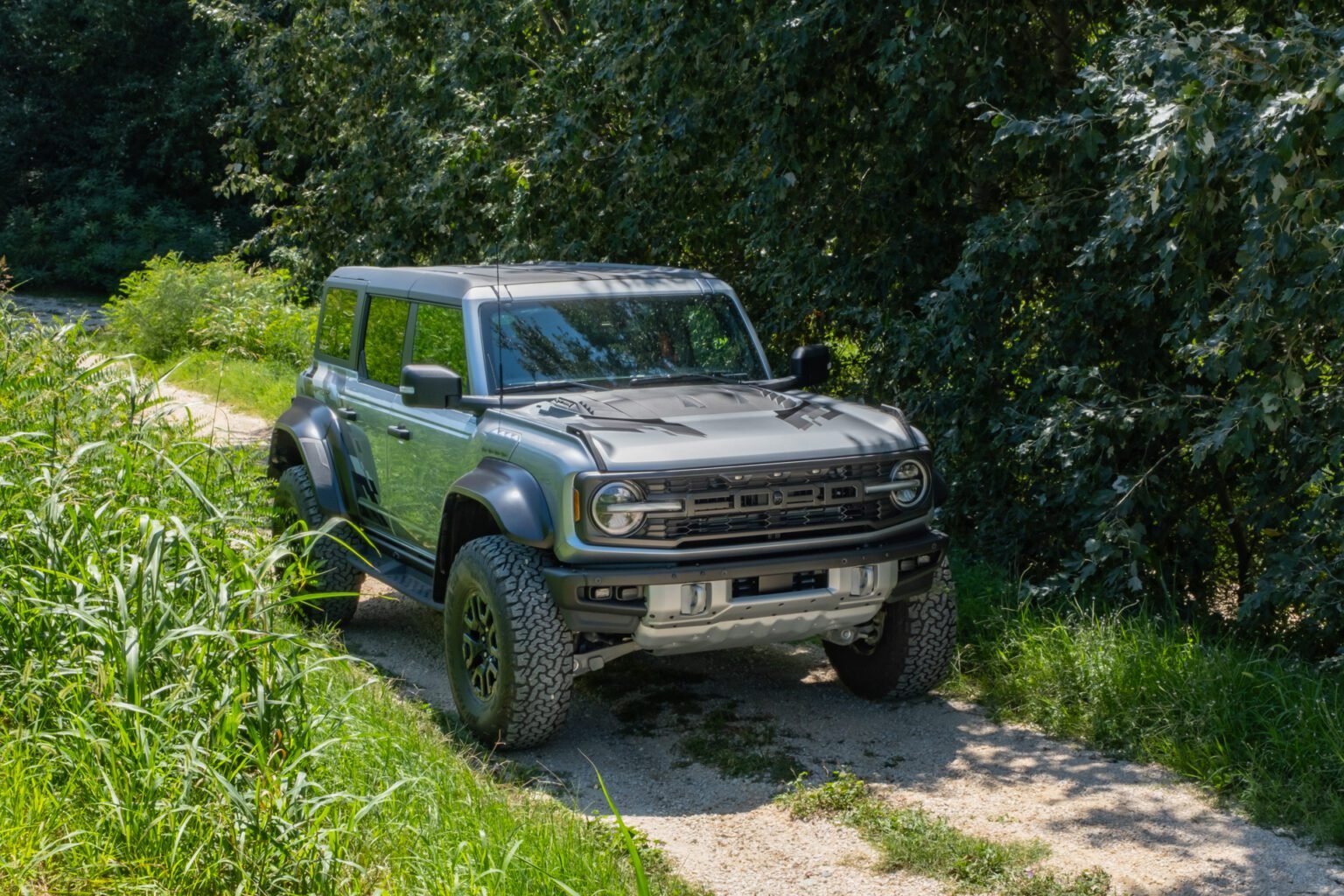 Ford Bronco Raptor, il fuoristrada più estremo al mondo in Europa da ...