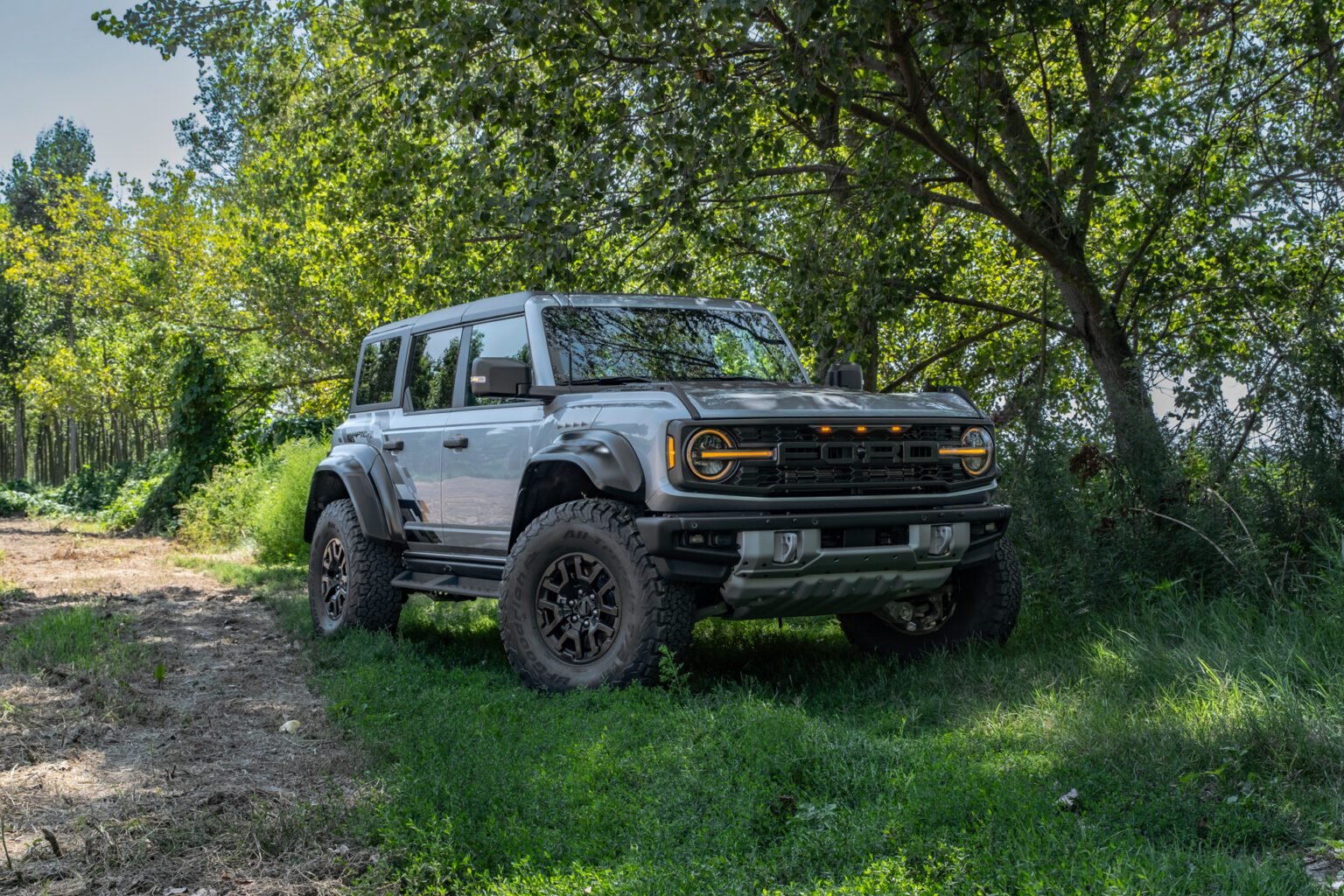 Ford Bronco Raptor, il fuoristrada più estremo al mondo in Europa da ...