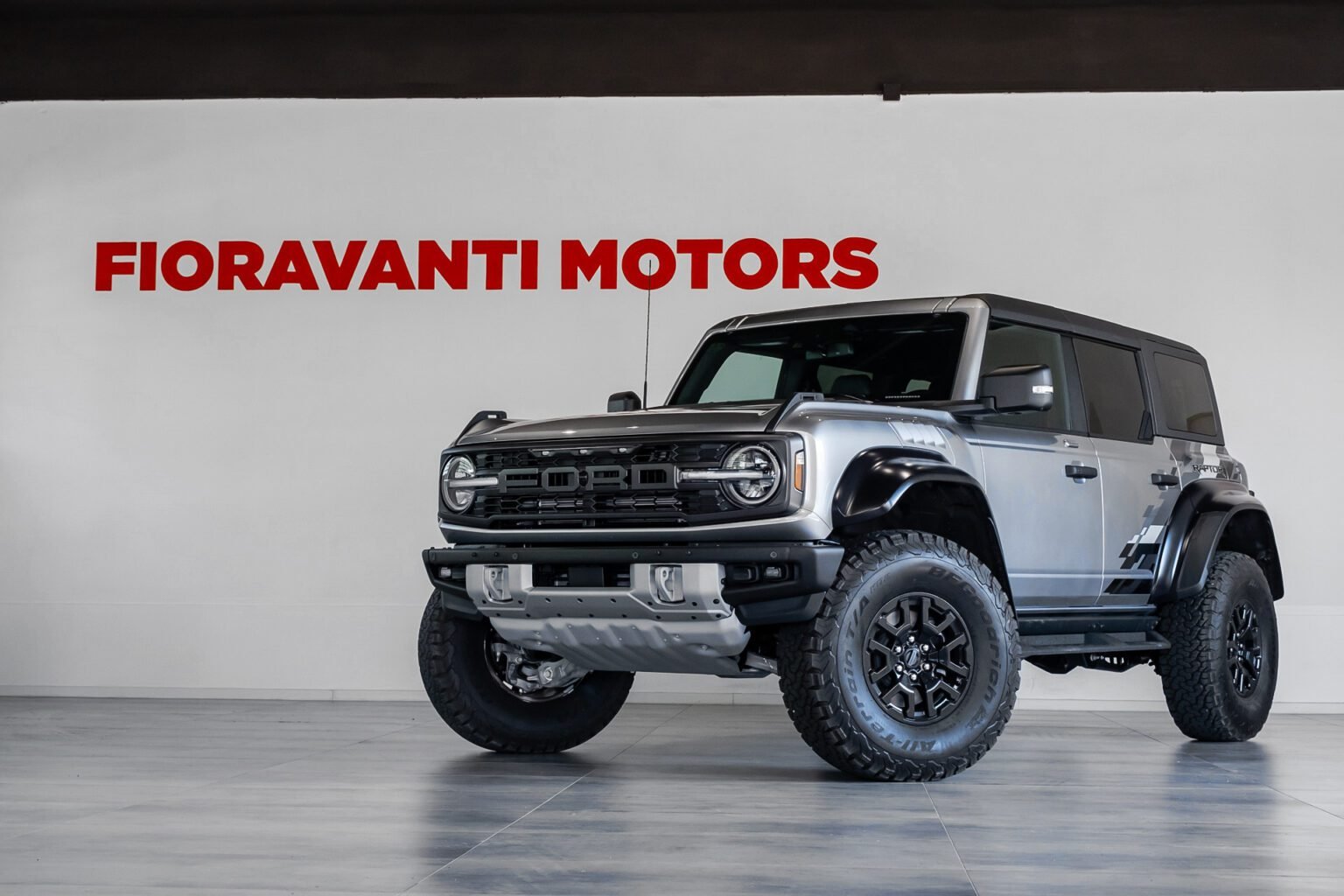 Ford Bronco Raptor, il fuoristrada più estremo al mondo in Europa da ...